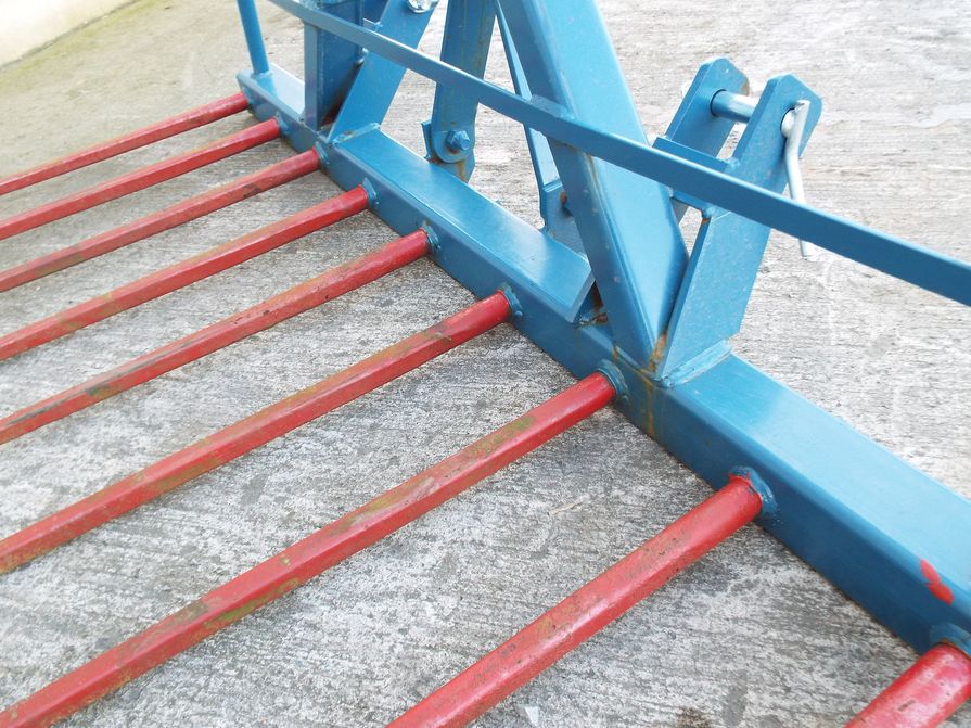 9 Tine Trip Buck Rake - McCullagh Machinery