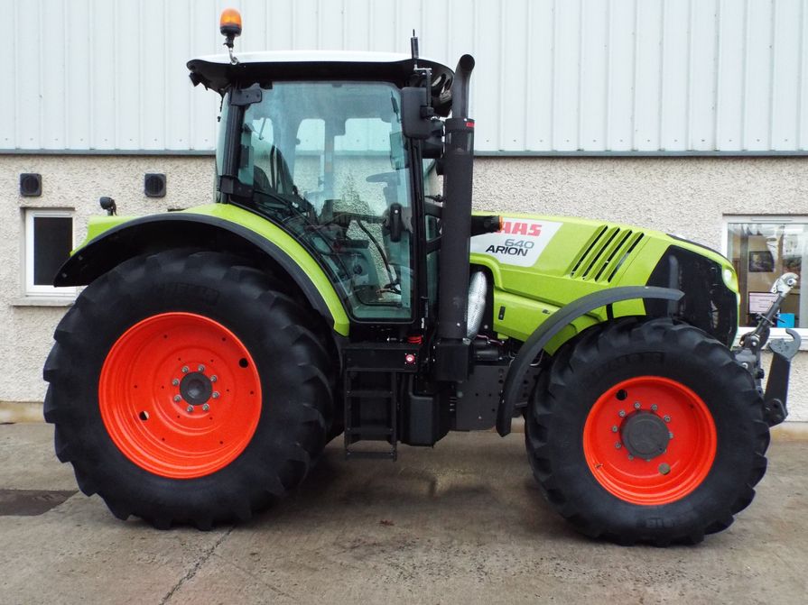 2016 Claas 640 Arion - McCullagh Machinery