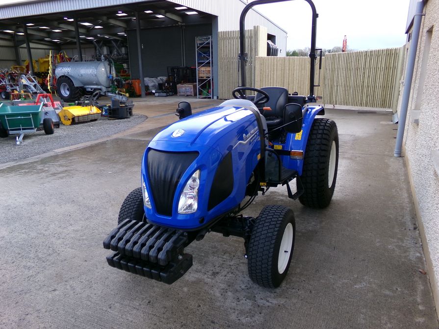 2022 New Holland Boomer 35 4wd Compact - McCullagh Machinery