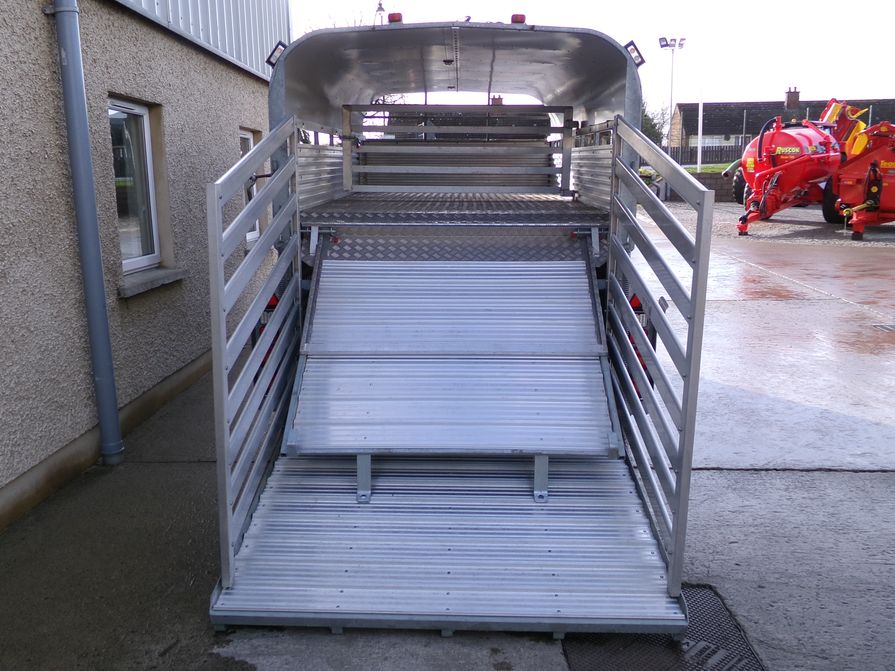 Used Porter 13ft x 6ft Tri-Axle Cattle Trailer - McCullagh Machinery