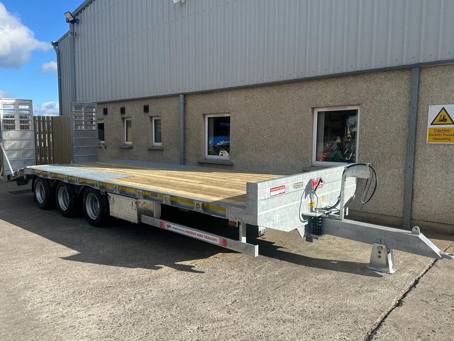 New Hudson Tri-Axle Galvanized Low-Loader - McCullagh Machinery