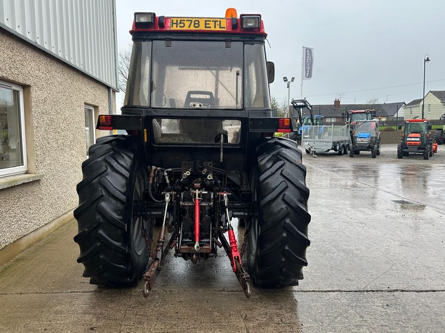 1990 CASE 895XL 4WD - McCullagh Machinery