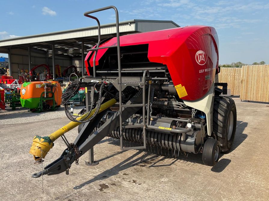 2018 Lely Welger 245 Xtracut 17 Knife Round Baler - McCullagh Machinery
