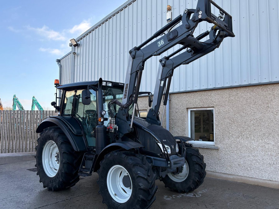 2015 Valtra N103 - McCullagh Machinery